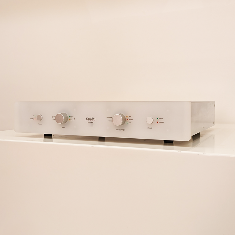 Phono Preamp | Connect your turntable to your amp with a phono stage