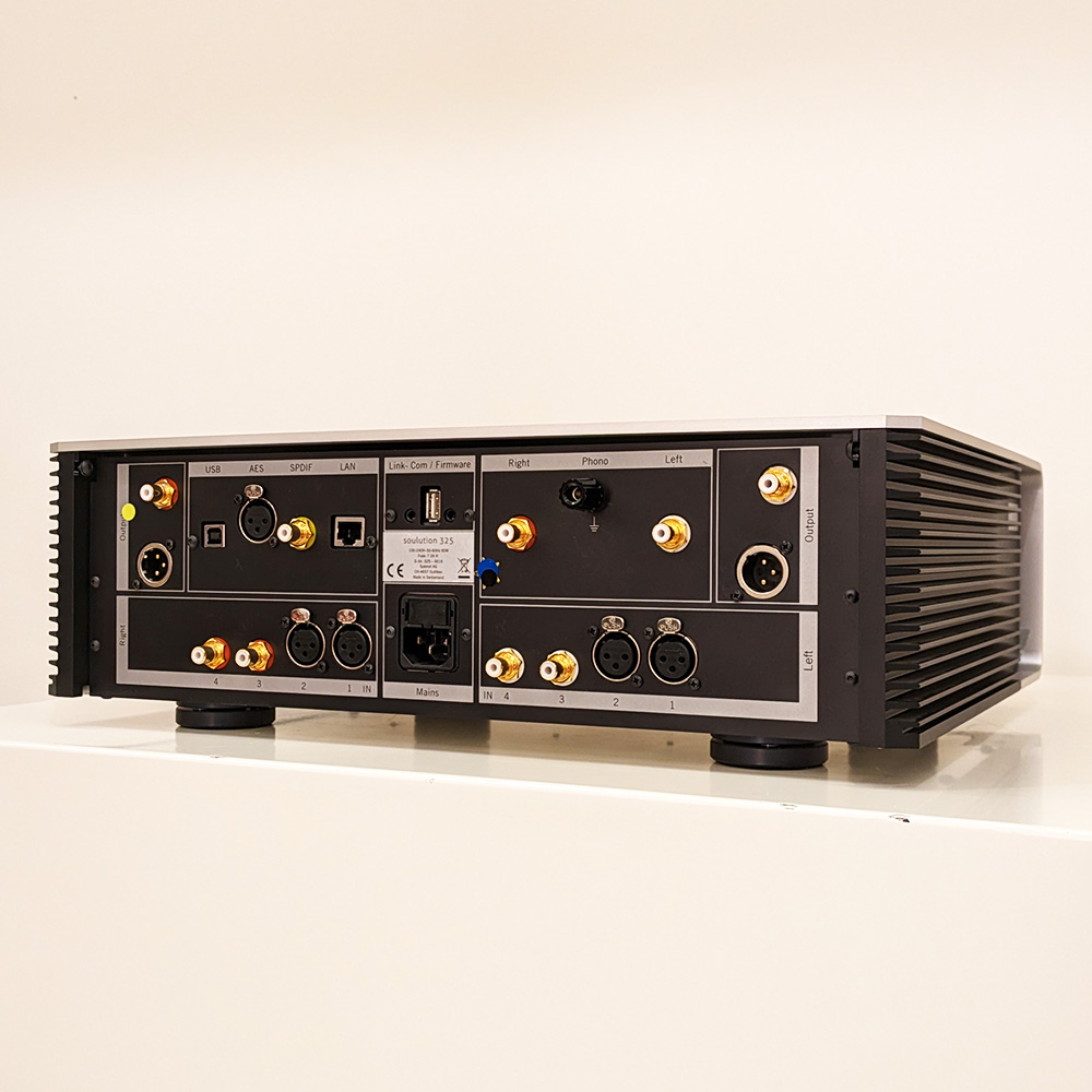Ex-demo Soulution 325 Preamplifier | Soulution | KJ West One
